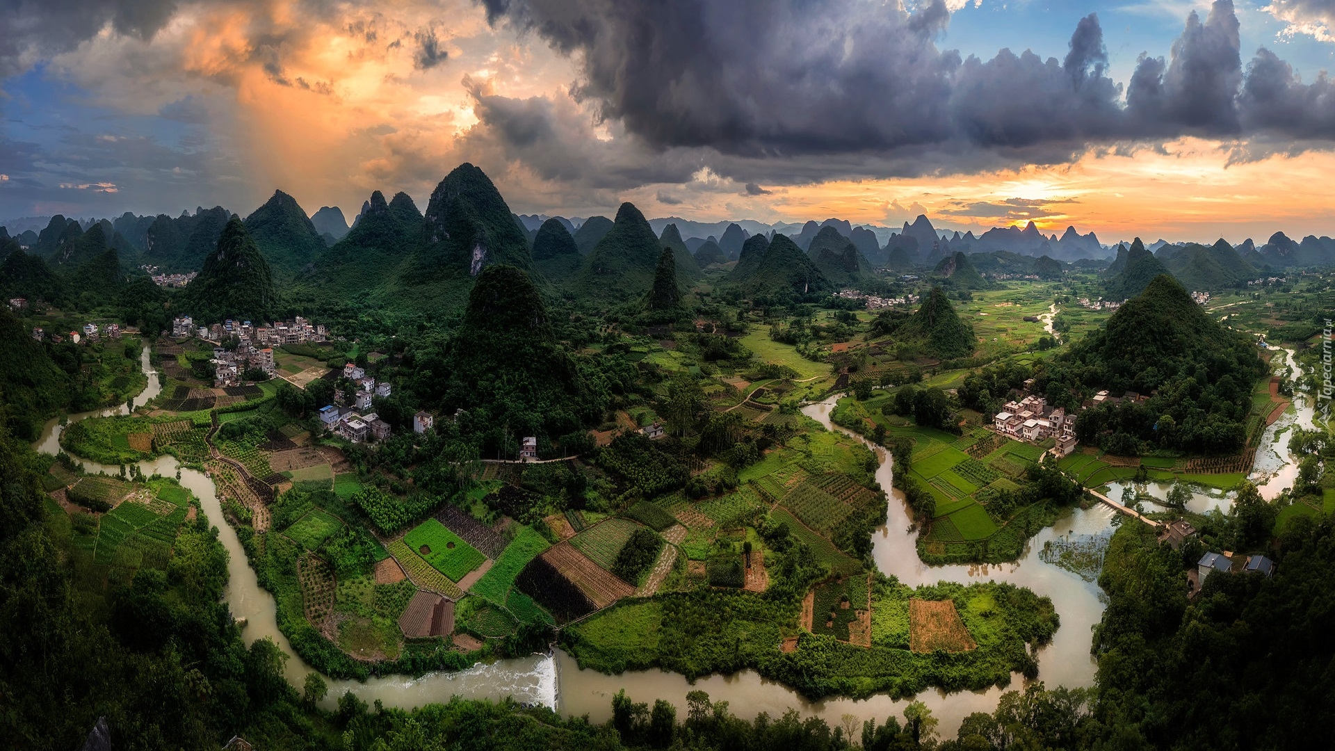 Edycja Tapety: Rzeka Gui Jiang i góry Mao er Shan w Chinach