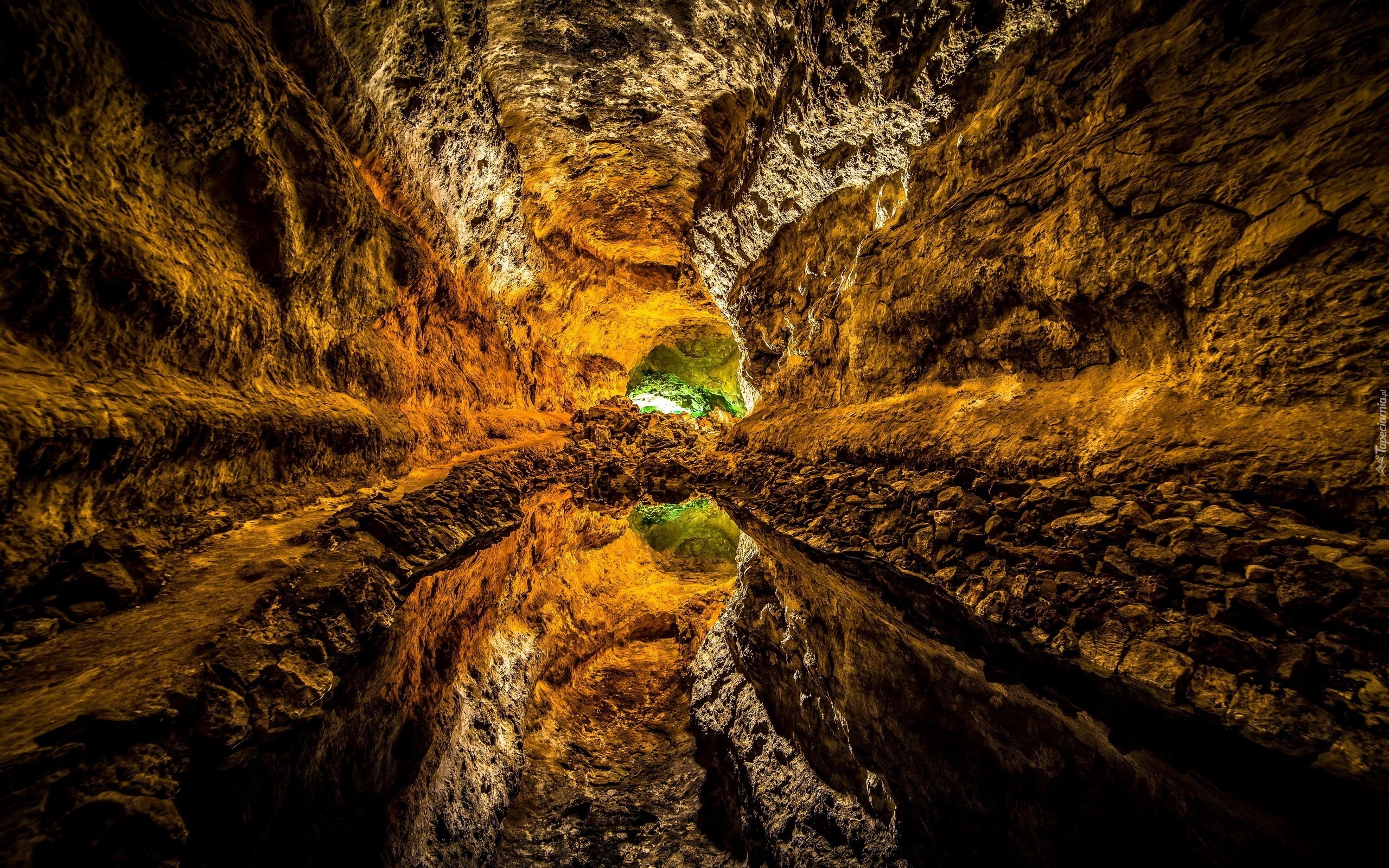 Jaskinia Cueva de los Verdes na wyspie Lanzarote Jaskinia Cueva de los Verdes na wyspie Lanzarote