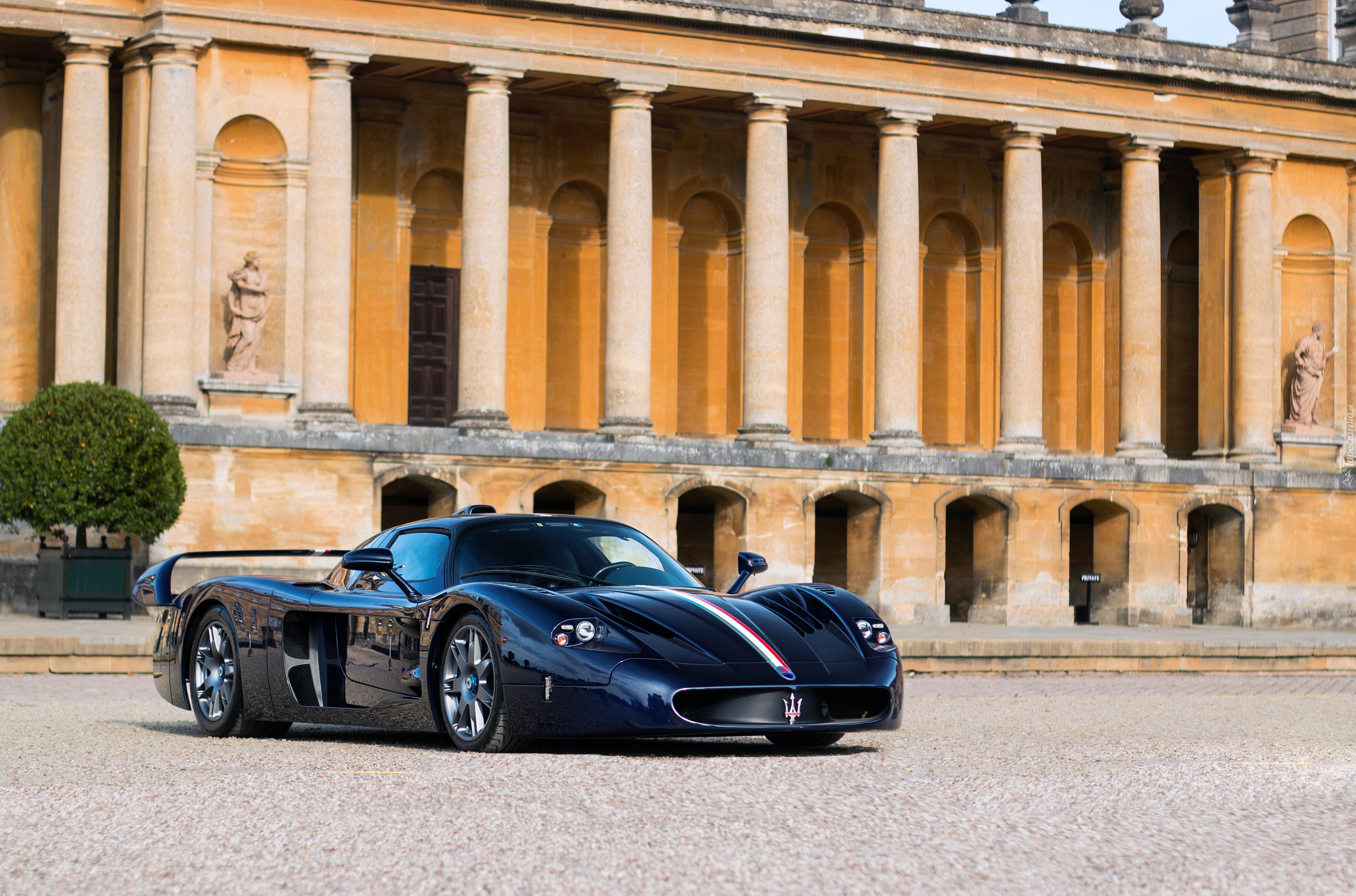 Tapety : Maserati MC12